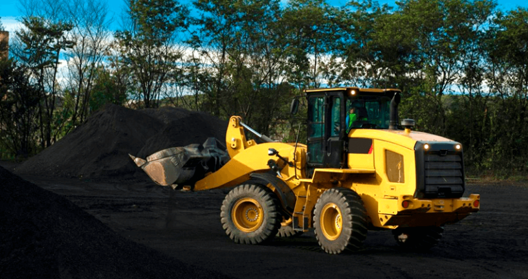 Pá Carregadeira - Como escolher a ideal » Girotti Componentes